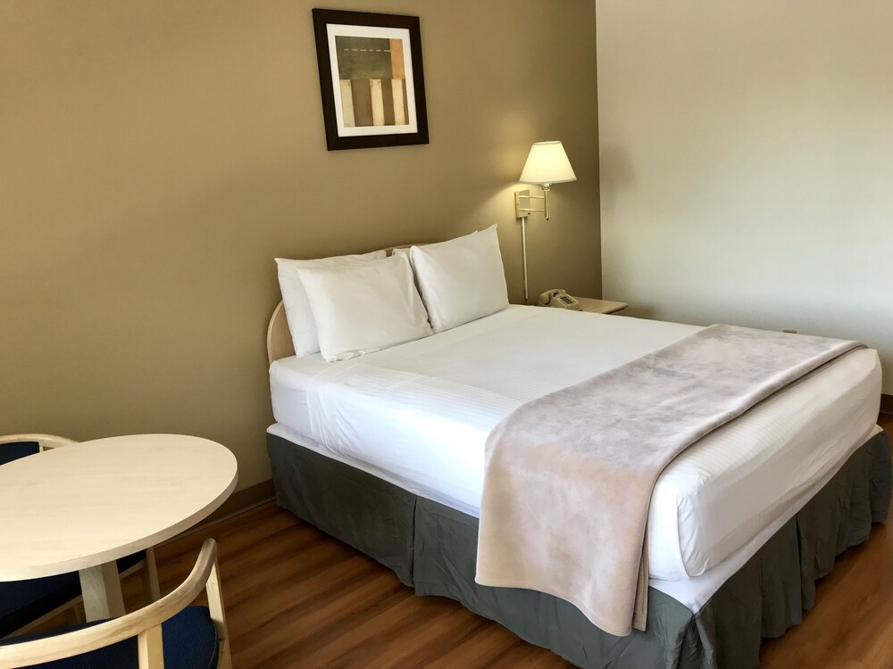 Sea-Tac Airport Value Inn, Seattle: $65 Room Prices & Reviews | Travelocity