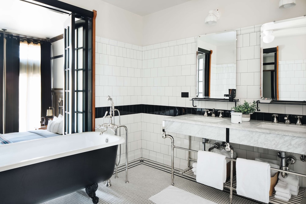 Chicago Athletic Association in Chicago | Best Rates & Deals on Orbitz