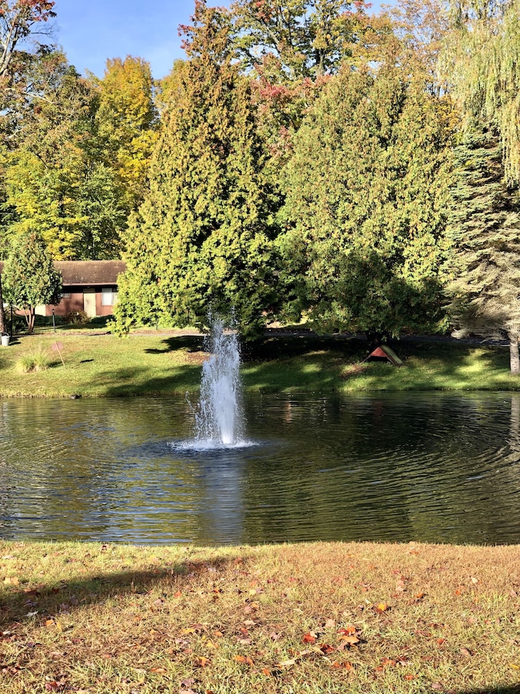 Roaring Brook Ranch Resort, Lake George: Room Prices & Reviews ...