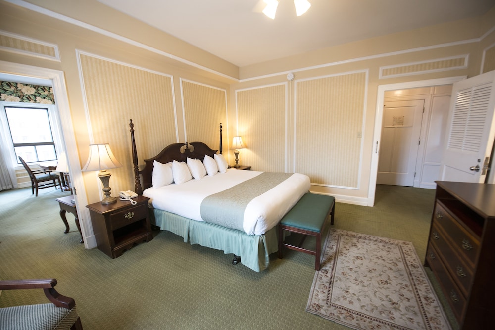 Arlington Resort Hotel and Spa in Hot Springs | Best Rates & Deals on ...