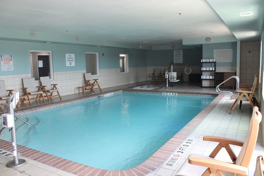 Holiday Inn Express & Suites San Antonio-West-SeaWorld Area, an IHG ...