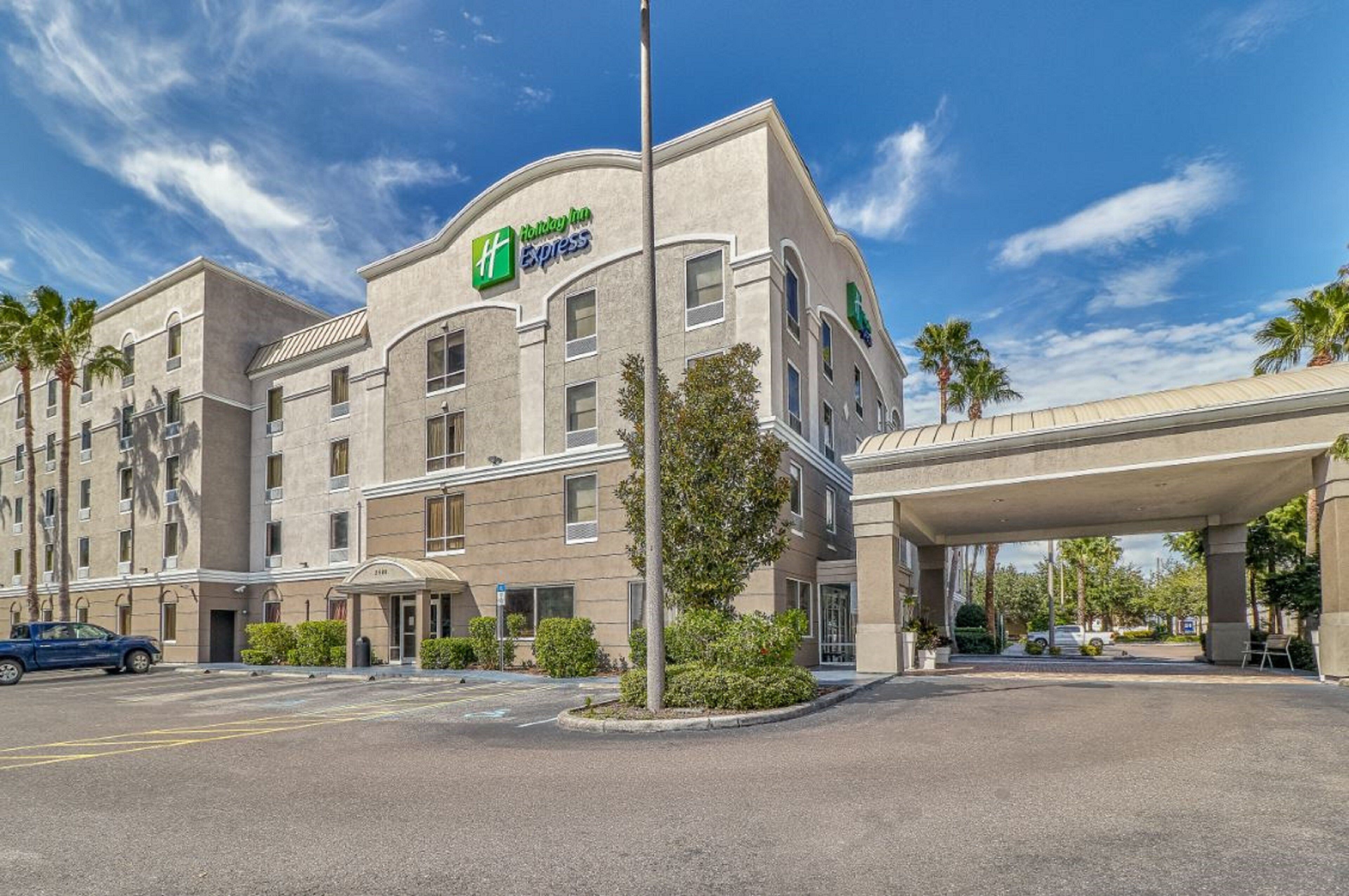 Holiday Inn Express Hotel & Suites Largo-Clearwater, an IHG Hotel in ...