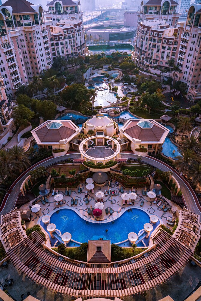 Swissôtel Al Murooj Dubai in Dubai | Cheap Hotel Deals & Rates on ...