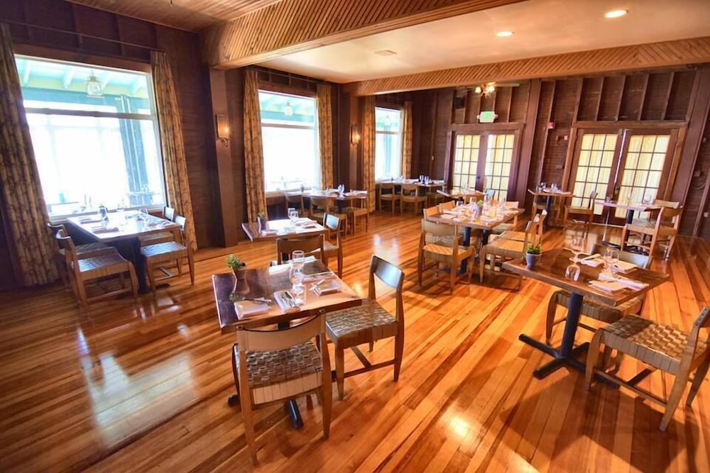 Chebeague Island Inn in Chebeague Island | Best Rates & Deals on Orbitz