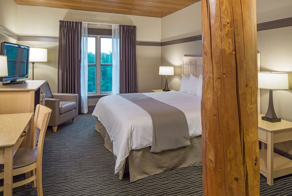 Lied Lodge & Conference Center in Nebraska City | Best Rates & Deals on ...