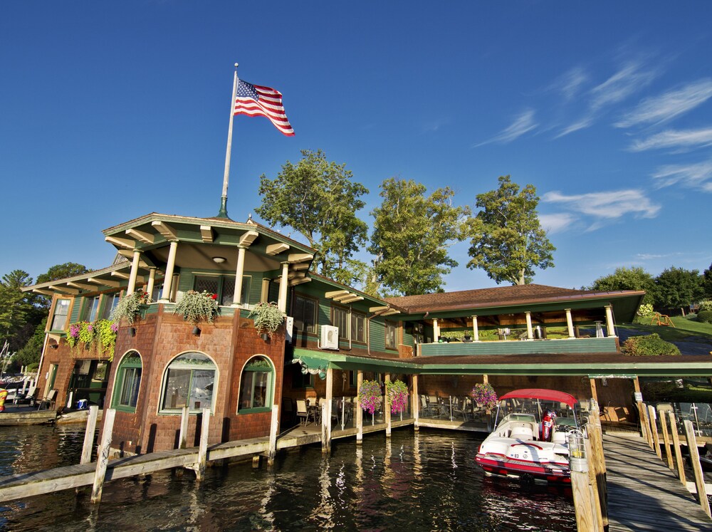 Lodges At Cresthaven in Lake George | Best Rates & Deals on Orbitz