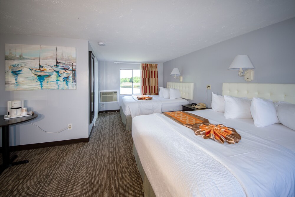 Cape Sands Inn in West Yarmouth | Best Rates & Deals on Orbitz