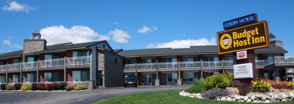 St. Ignace Budget Host Inn in St Ignace | Best Rates & Deals on Orbitz