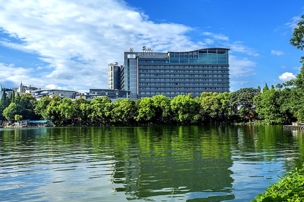 Guilin Lijiang Waterfall Hotel Deals & Reviews (Guilin, China) | Wotif