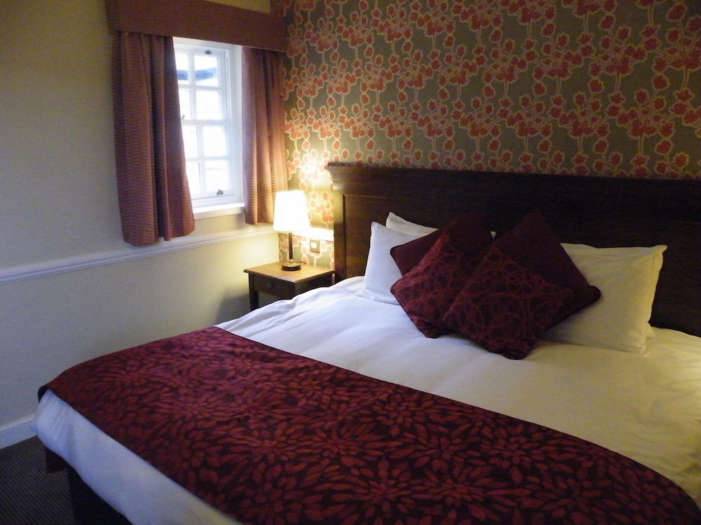 Saracens Head Towcester by Greene King Inns: AU$120 Rooms, Reviews ...
