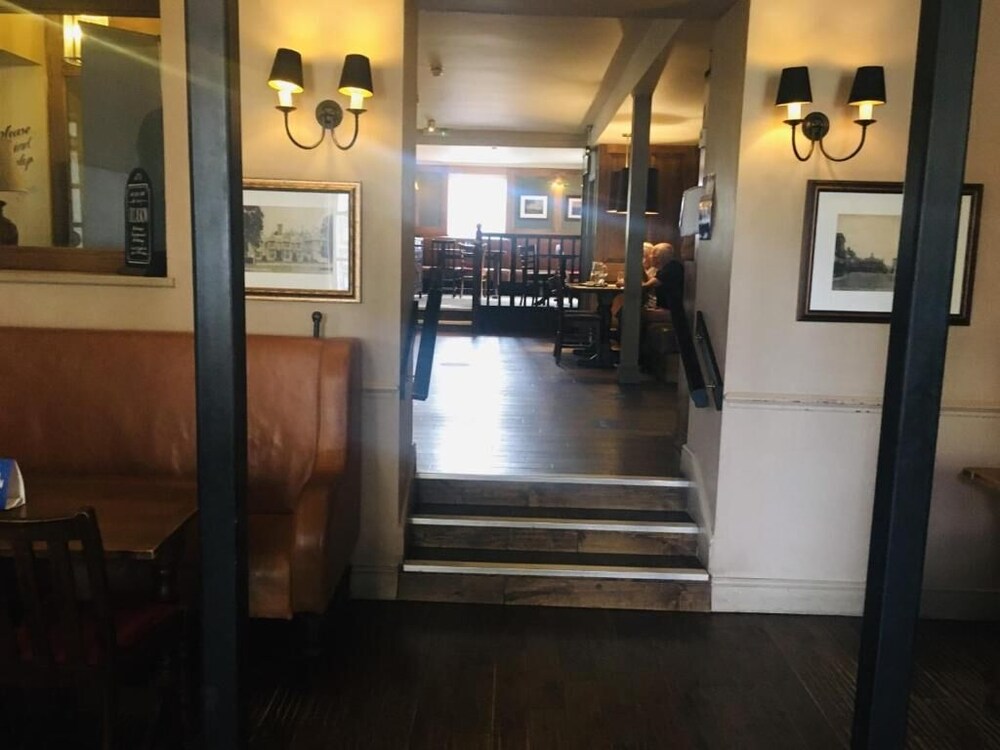 Saracens Head Towcester by Greene King Inns: AU$120 Rooms, Reviews ...