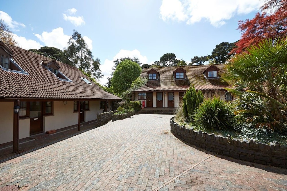 The Cedars Inn by Greene King Inns in Barnstaple | Best Rates & Deals ...