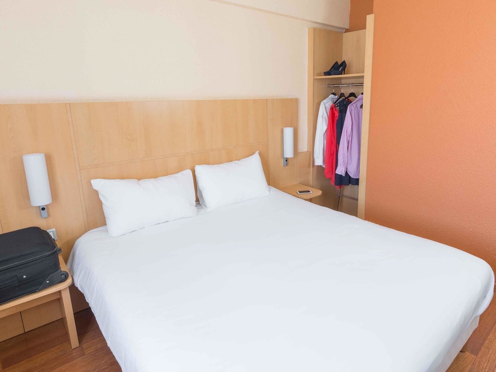 ibis Dunkerque Centre: AU$134 Deals & Reviews (Dunkirk, FRA) | Wotif