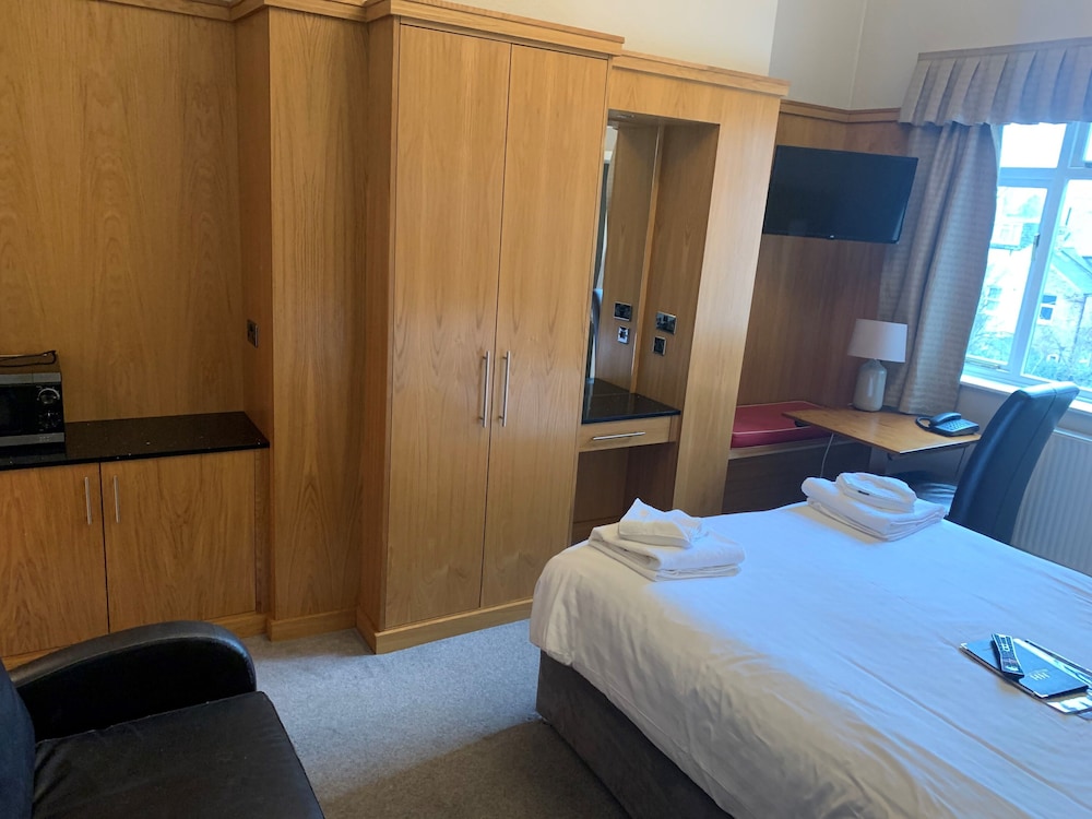 Hedley House Hotel, York: $105 Room Prices & Reviews | Travelocity