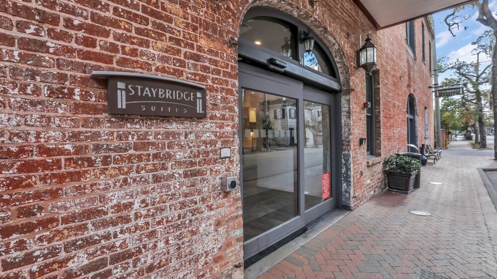 Staybridge Suites Savannah Historic District, an IHG Hotel in Savannah ...