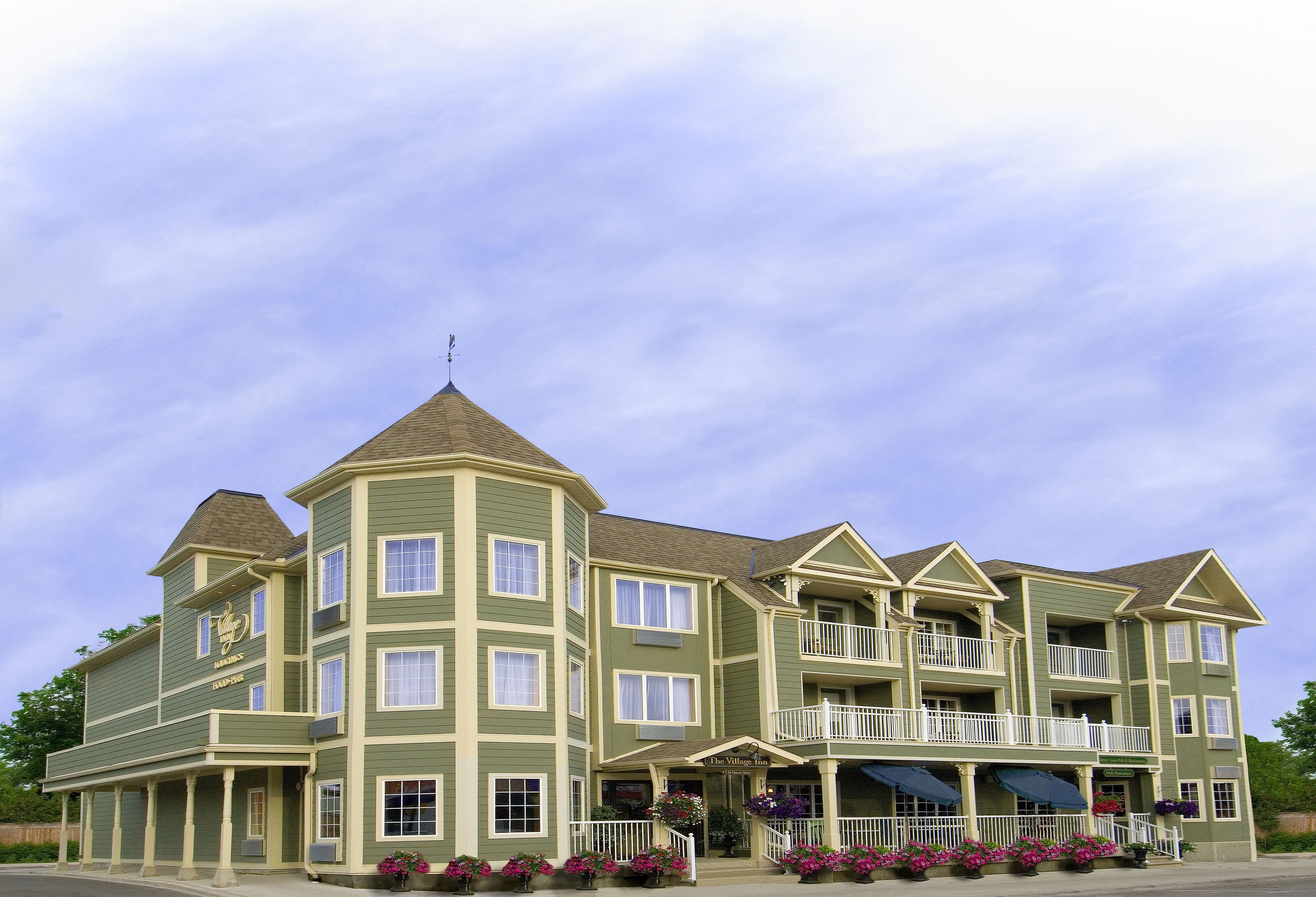 Peterborough Inn & Suites Hotel: 2022 Pictures, Reviews, Prices & Deals ...