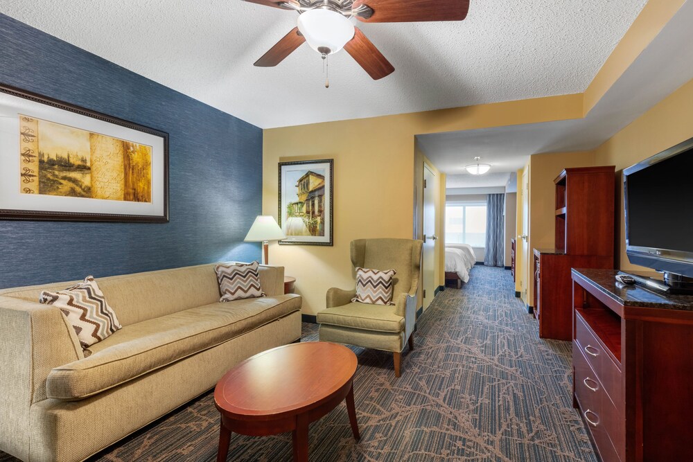 Hilton Garden Inn Tupelo, Tupelo: $110 Room Prices & Reviews | Travelocity