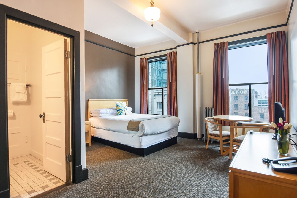 The Moore Hotel, Seattle: $145 Room Prices & Reviews | Travelocity