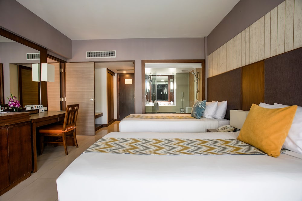 Courtyard Marriott Phuket, Patong Beach Resort: AU$176 Deals & Reviews ...