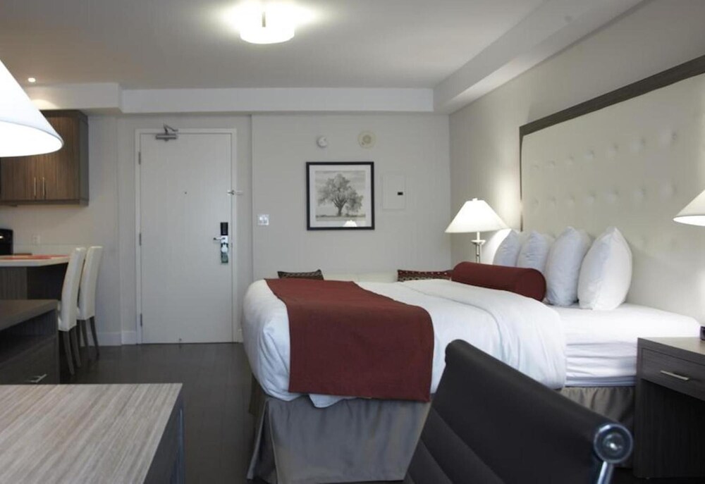 Admiral Inn Mississauga Toronto in Toronto | Best Rates & Deals on Orbitz