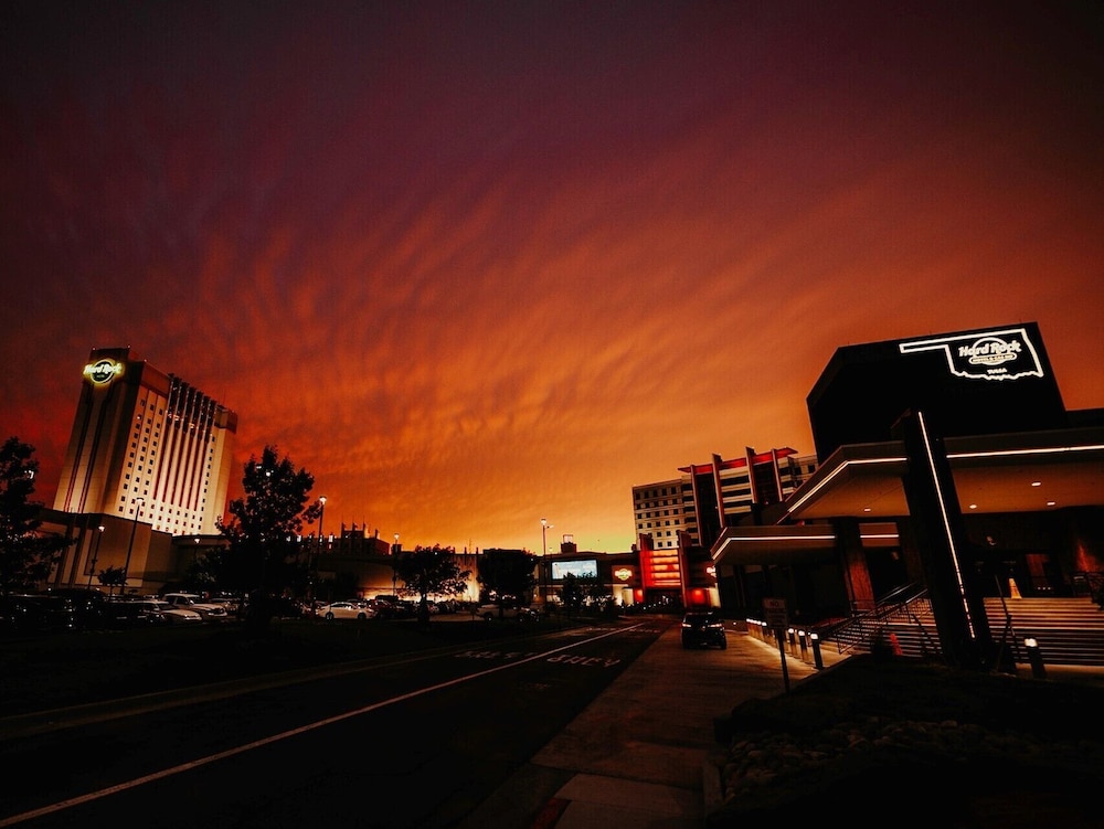 Hard Rock Hotel and Casino Tulsa in Tulsa | Best Rates & Deals on Orbitz