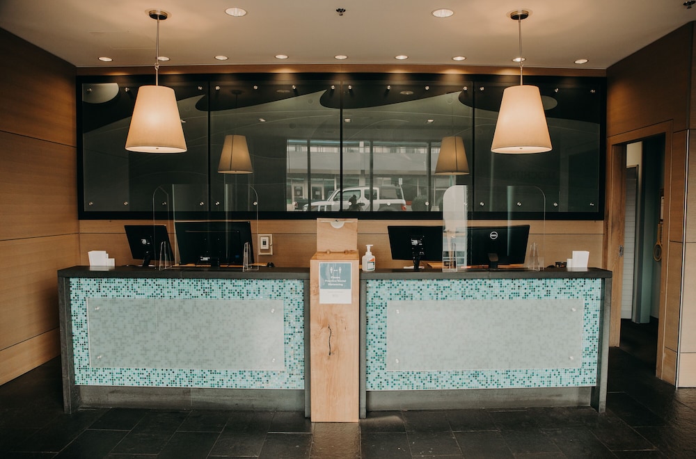 The Sidney Pier Hotel & Spa: AU$222 Deals & Reviews (Sidney, CAN) | Wotif