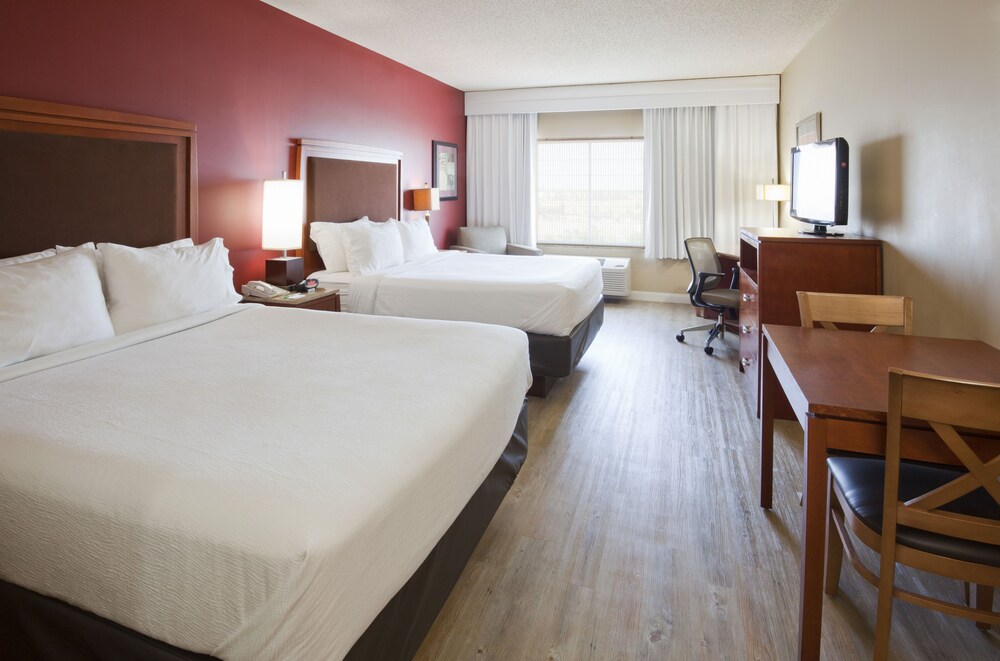 Holiday Inn Hotel & Suites Maple Grove Nw Mpls-Arbor Lks, an IHG Hotel ...