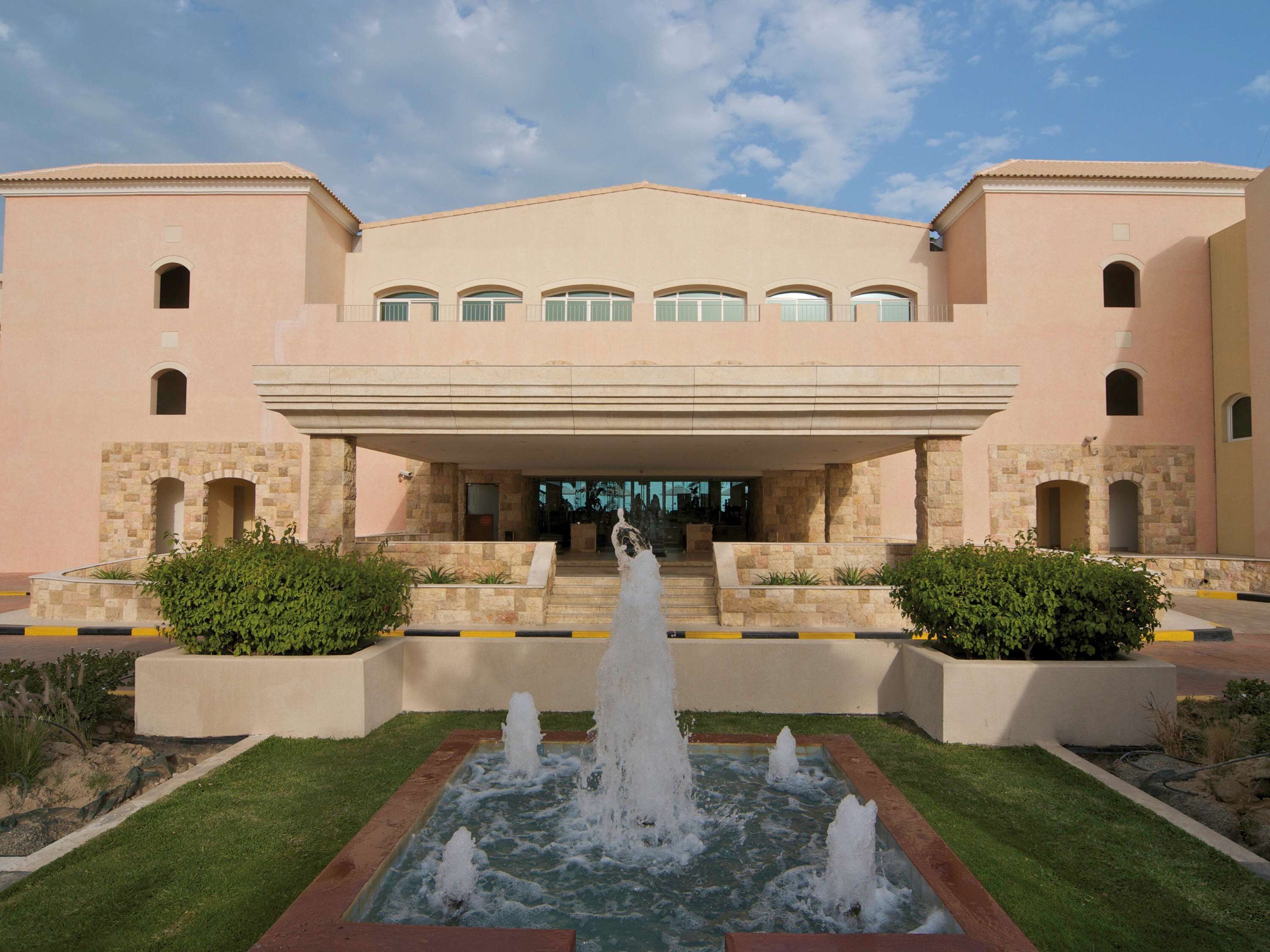 Movenpick Hotel & Resort Al Bida'a Kuwait in Kuwait City | Expedia