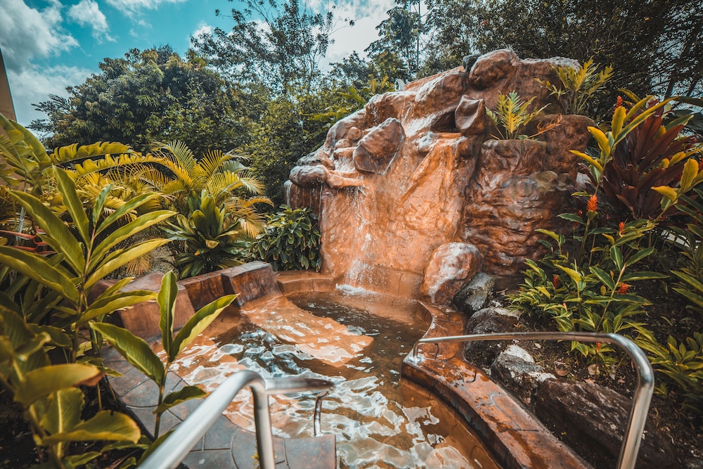 Hotel Magic Mountain SPA & Conference center in La Fortuna | Best Rates ...