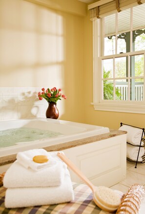 Book Lambertville House in Lambertville | Hotels.com