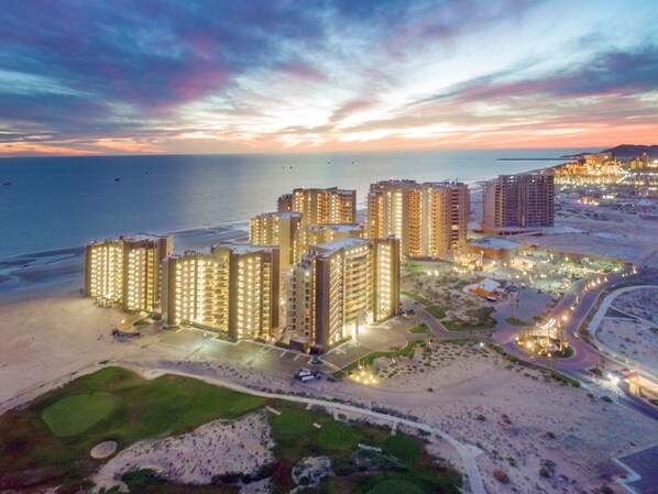 Book Las Palomas Beach & Golf Resort in Puerto Peñasco | Hotels.com