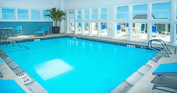 Holiday Inn Express Nags Head Oceanfront in Nags Head, NC | Expedia