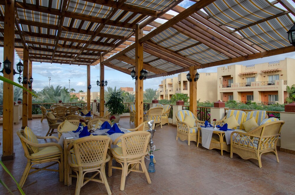 Swiss Inn Pyramids Golf Resort, Cairo: $104 Room Prices & Reviews ...