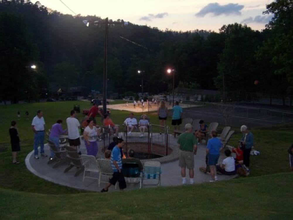 Fontana Village Resort, Fontana Dam: $129 Room Prices & Reviews ...