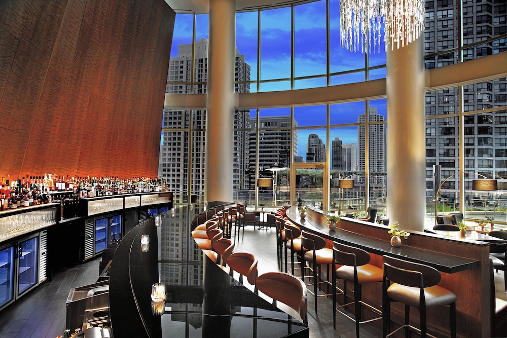 Trump International Hotel & Tower Chicago in Chicago | Best Rates ...