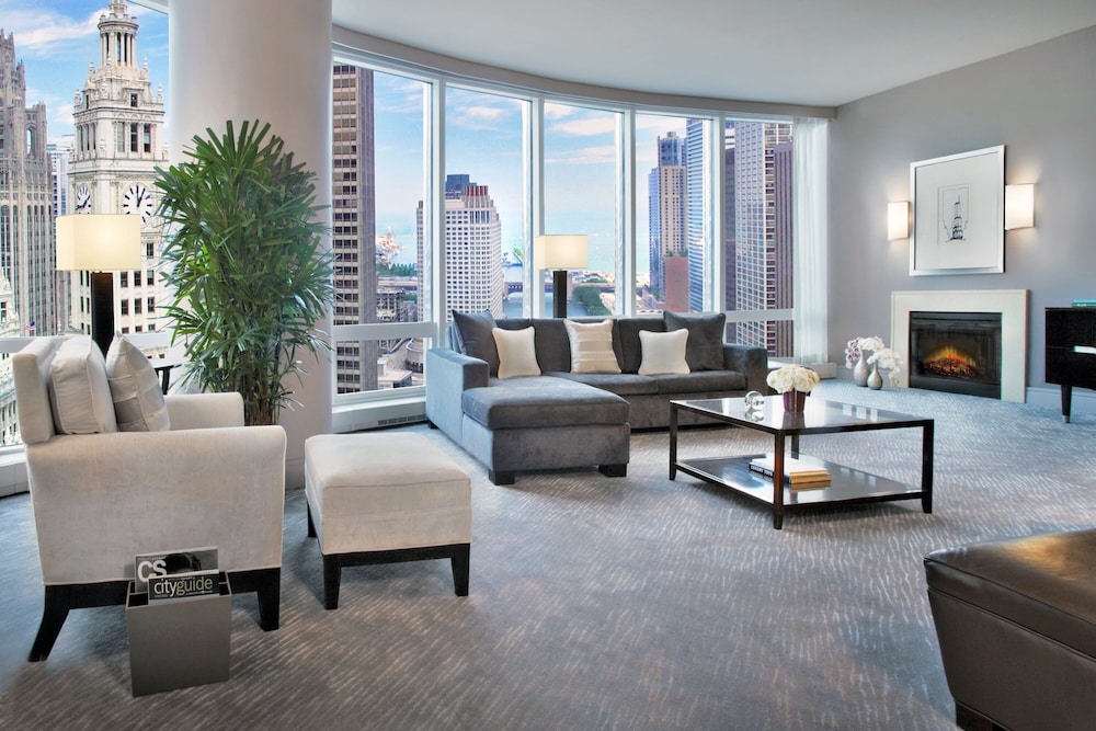 Trump International Hotel & Tower Chicago, Chicago: $325 Room Prices ...