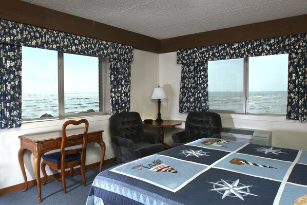 Lighthouse Inn in Two Rivers, WI | Expedia