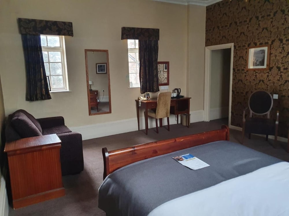 Kings Arms Hotel Westerham by Greene King Inns Deals & Reviews ...