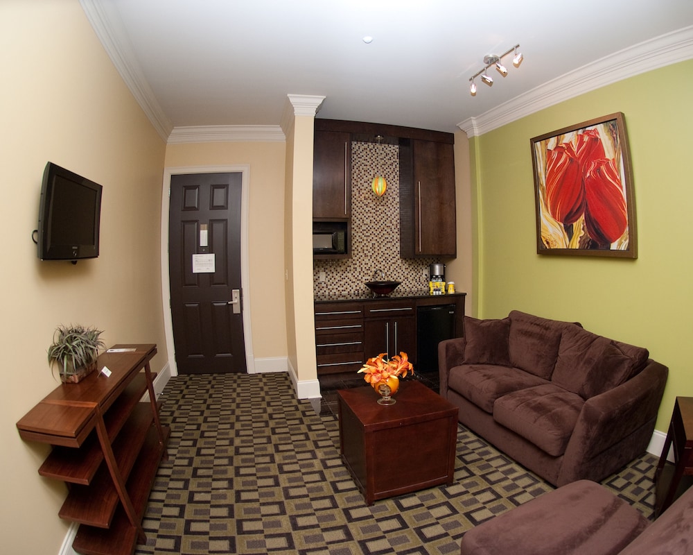 Carriage House Hotel: AU$271 Deals & Reviews (Lafayette, USA) | Wotif