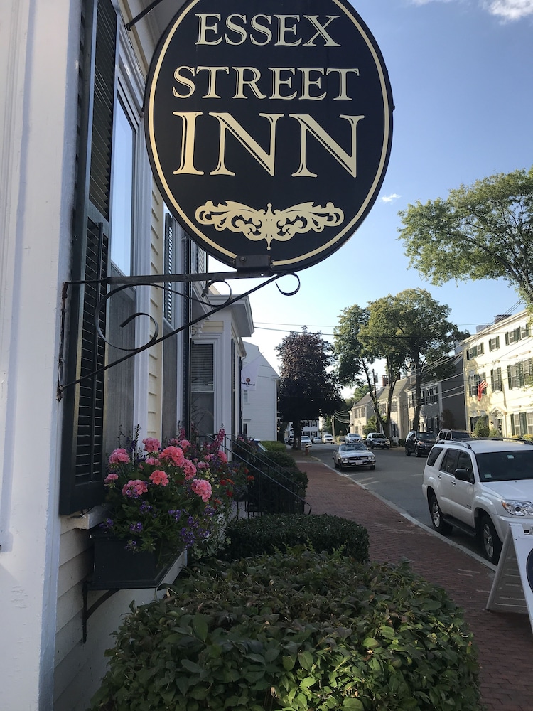 Essex Street Inn & Suites, Ascend Hotel Collection in Newburyport ...