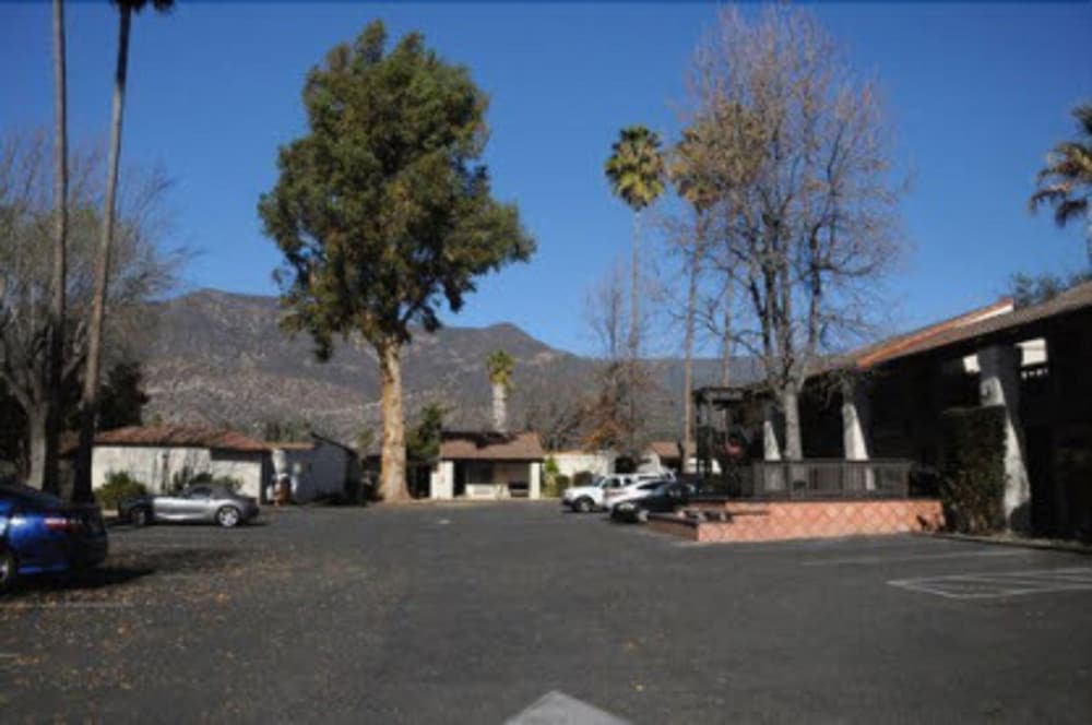 Hummingbird Inn of Ojai in Ojai | Best Rates & Deals on Orbitz
