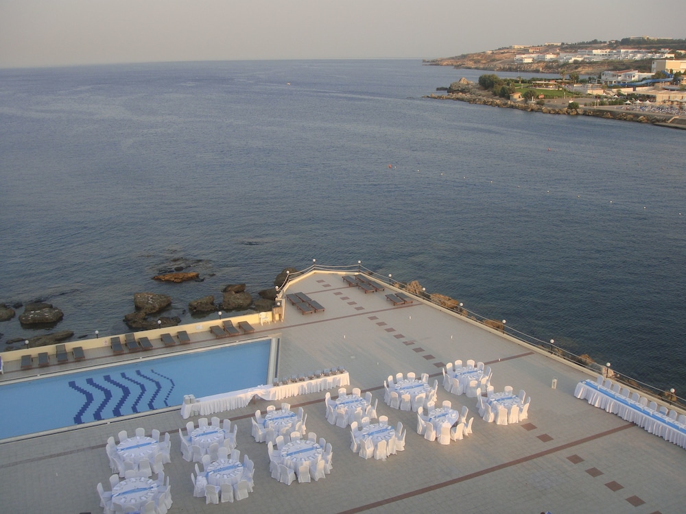 Eden Roc Resort Hotel - All Inclusive in Rhodes | Best Rates & Deals on ...