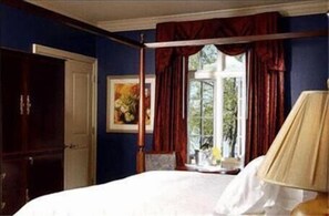 Book River Inn of Harbor Town in Memphis | Hotels.com