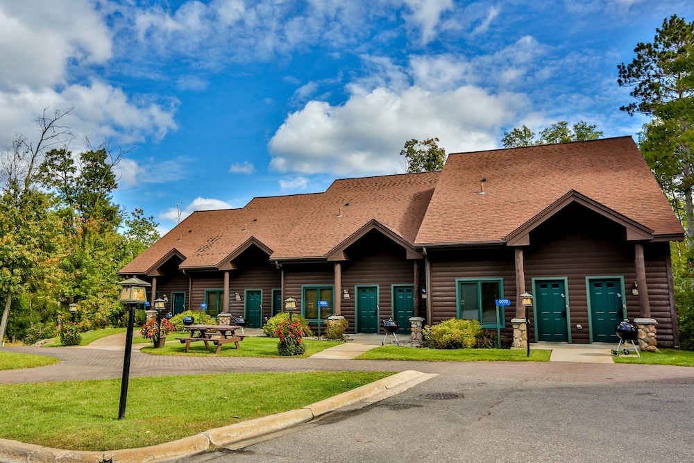 Grand View Lodge, Brainerd: $169 Room Prices & Reviews | Travelocity