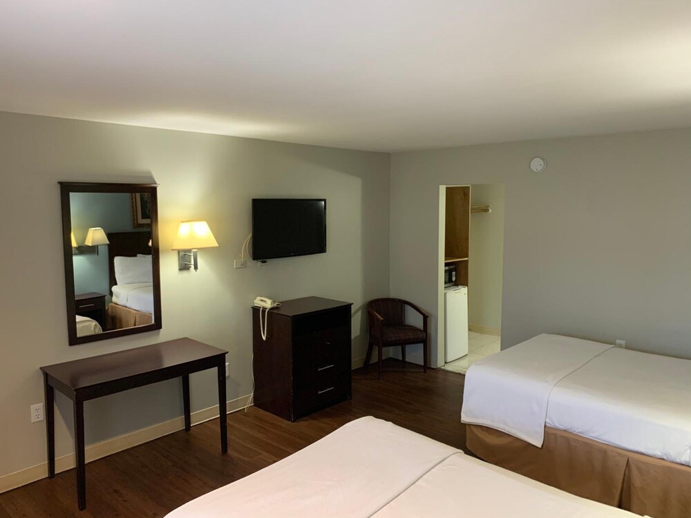 Crystal Inn Eatontown in Eatontown | Best Rates & Deals on Orbitz