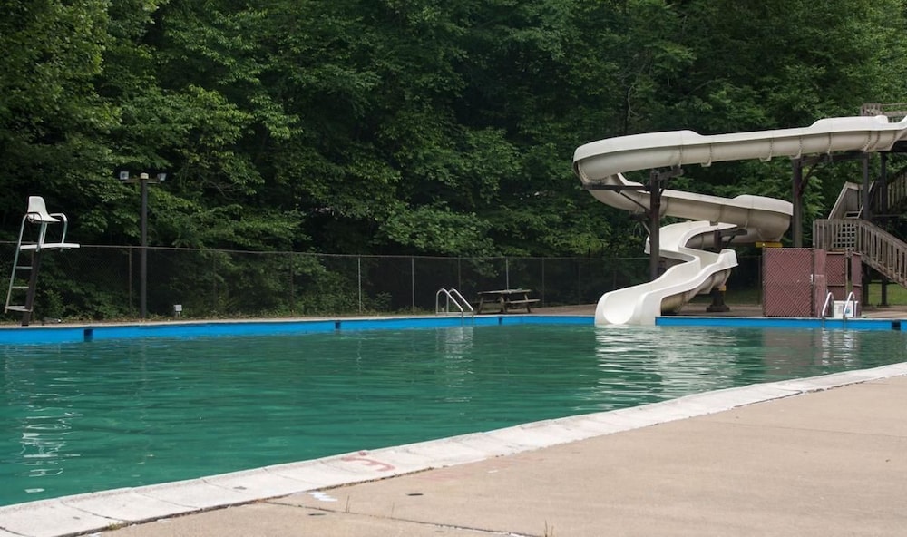 Chief Logan Lodge in Chapmanville | Best Rates & Deals on Orbitz