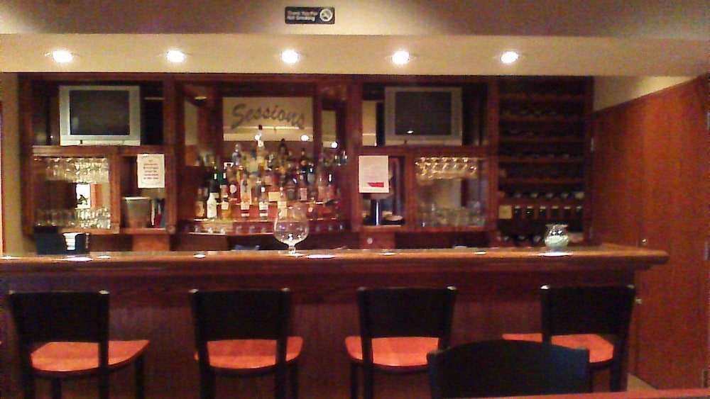 Chief Logan Lodge, Chapmanville: $110 Room Prices & Reviews | Travelocity