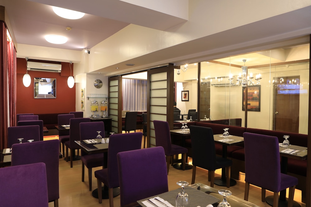 The Malayan Plaza in Manila | Best Rates & Deals on Orbitz