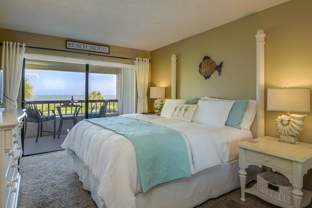 Relaxing Oceanfront Condo -Seaglass Spectacular Ocean Views from every ...