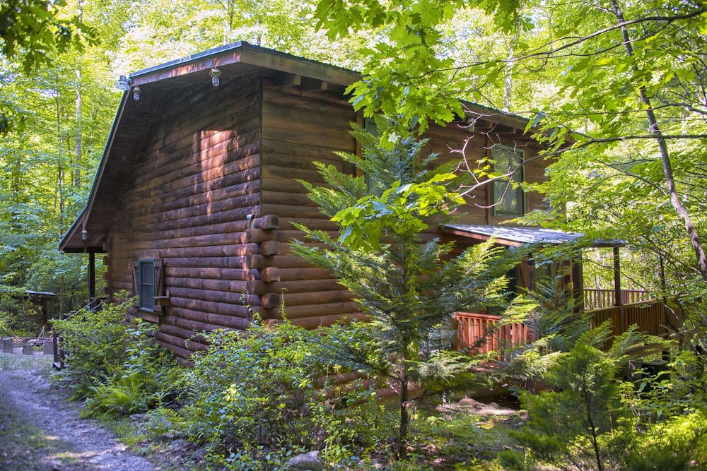 Private Blue Ridge Mountain Riverfront Log Cabin w/ Waterfall + Fire ...